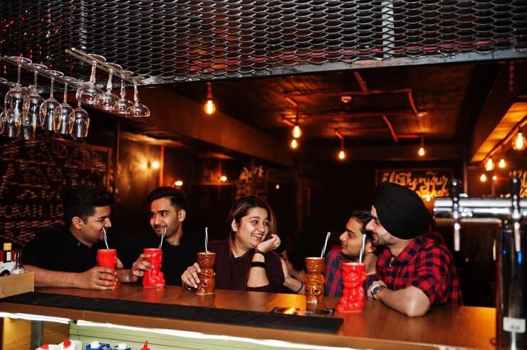 Top 10 Best Pubs in Noida for 2025: Nightlife Guide